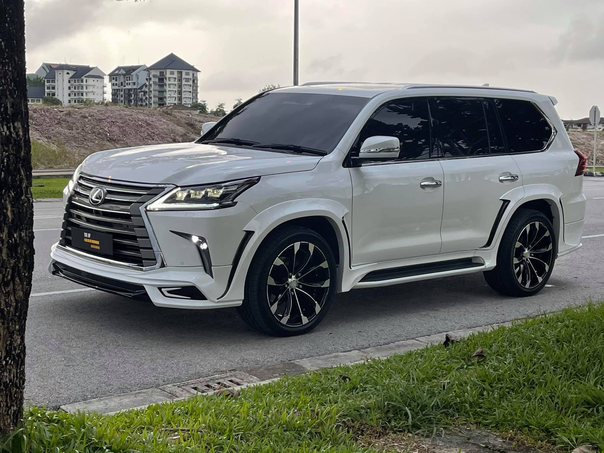 Lexus LX570 Full Conversion Kit – The HP Accessories
